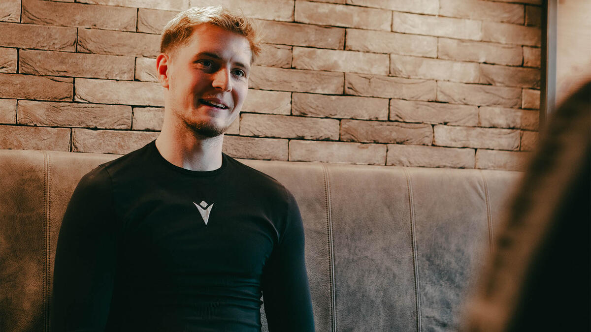 Hannover 96: Josh Knight im EDDIs-HEIMSPIEL-Interview: "Ich freue mich ...
