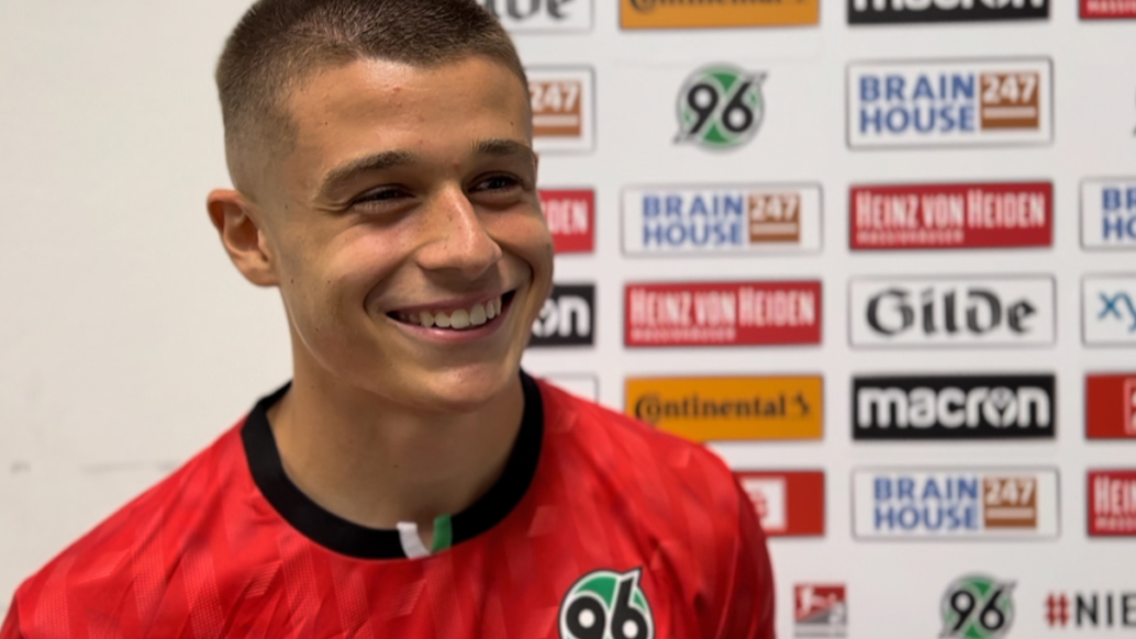 Hannover 96: Im Video: Nicolo Tresoldi im Interview nach seinem ersten ...