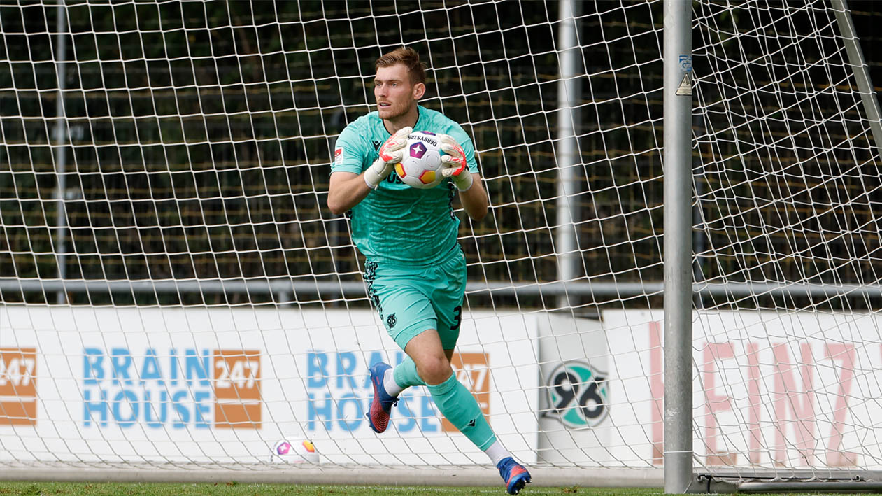 Hannover 96: In den DFB-Pokal-Spielen: Leo Weinkauf steht im 96-Tor