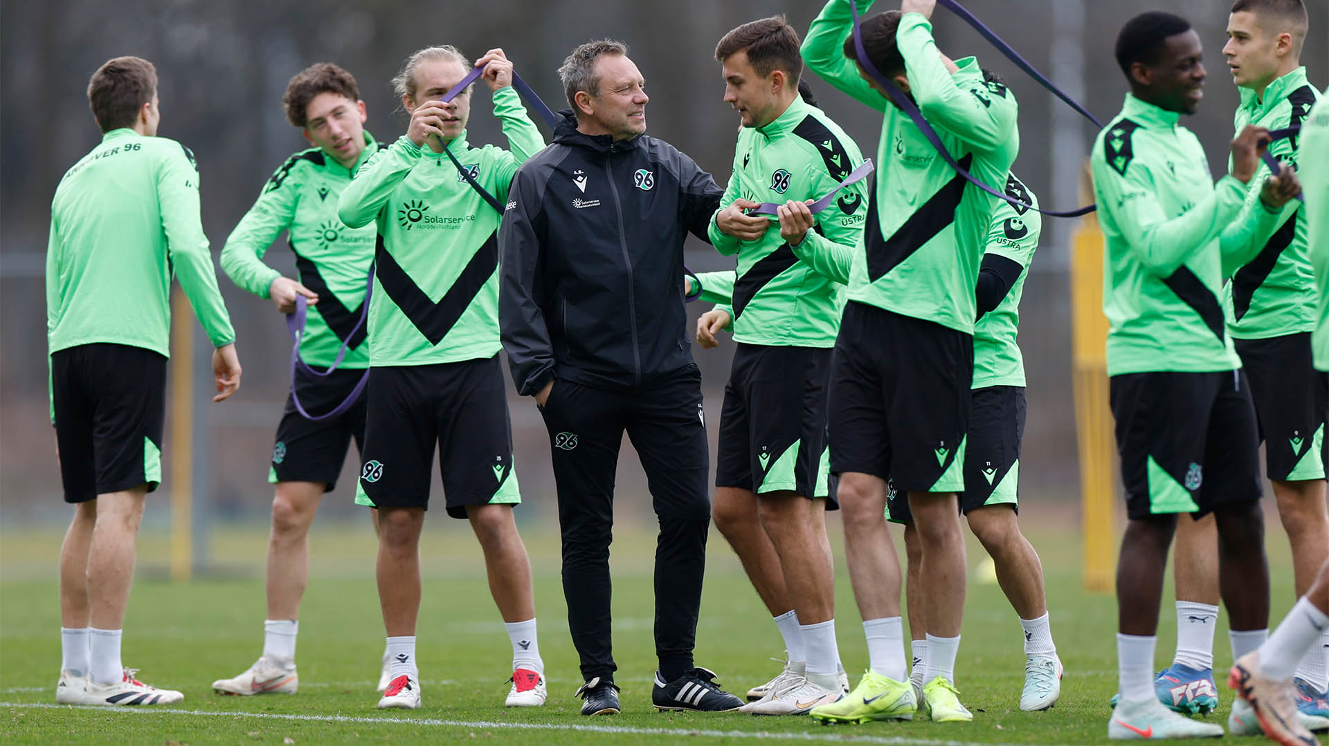 Hannover 96: Der Sieg zum Greifen nahe: 96 spielt 0:0 beim formstarken 1. FC Kaiserslautern