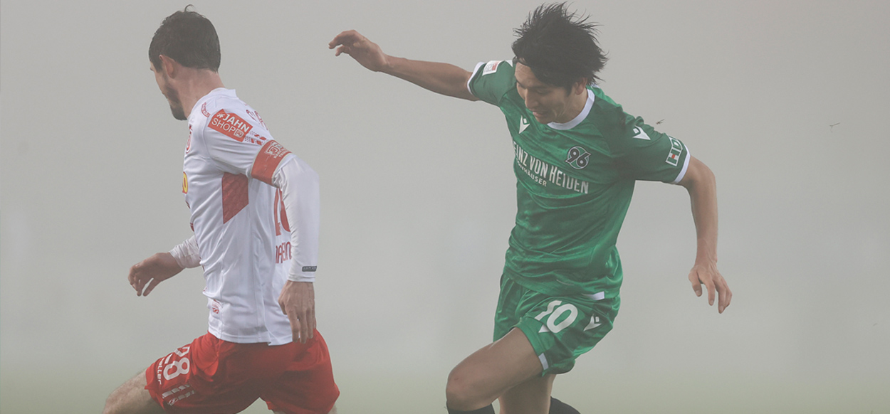 Hannover 96: 0:0: Keine Treffer im Regensburger Nebel