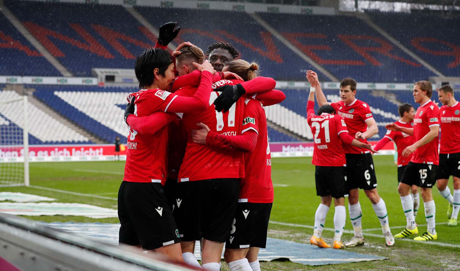 Hannover 96: Die Bilder: Impressionen vom ersten Sieg im neuen Jahr